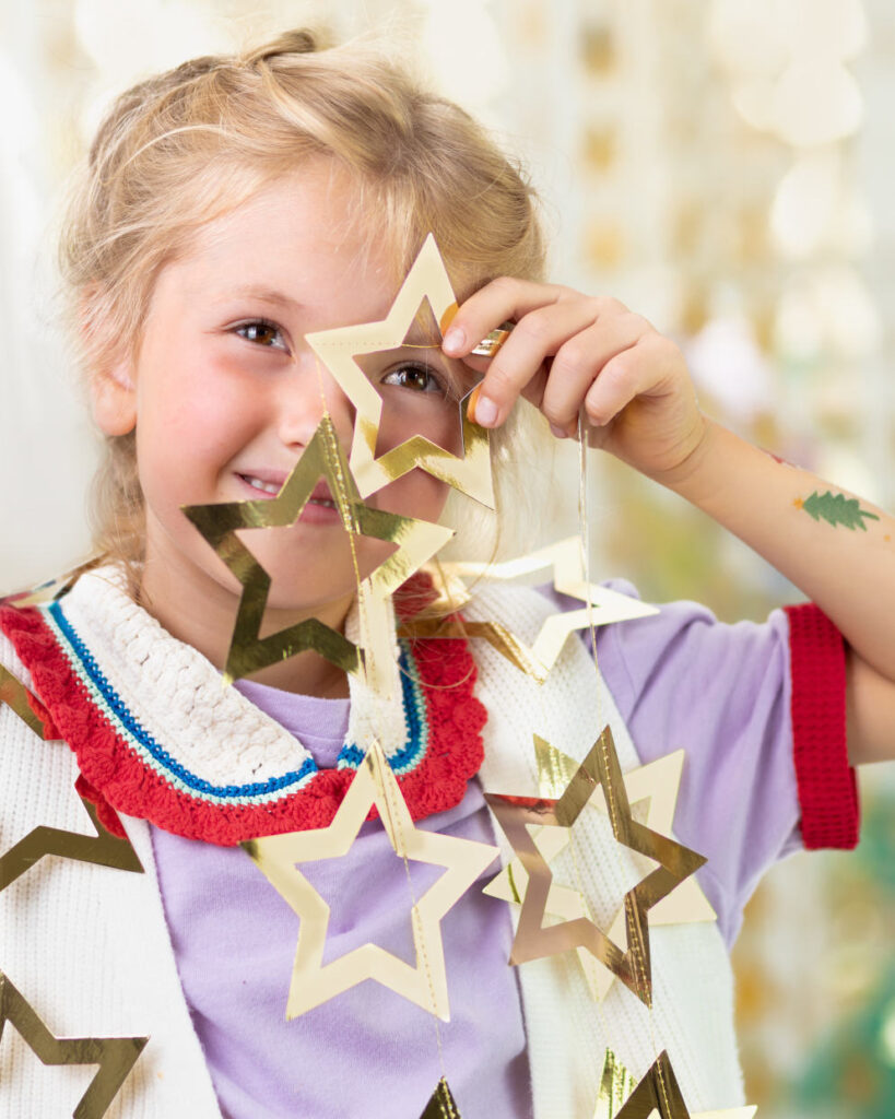 Guirlande med store guld stjerner | Eksklusiv pynt til festen